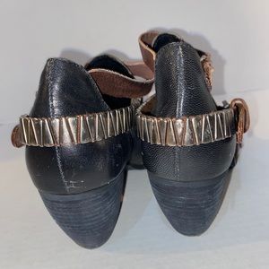 Antelope | Shoes | Antelope Womens Ankle Bootie | Poshmark